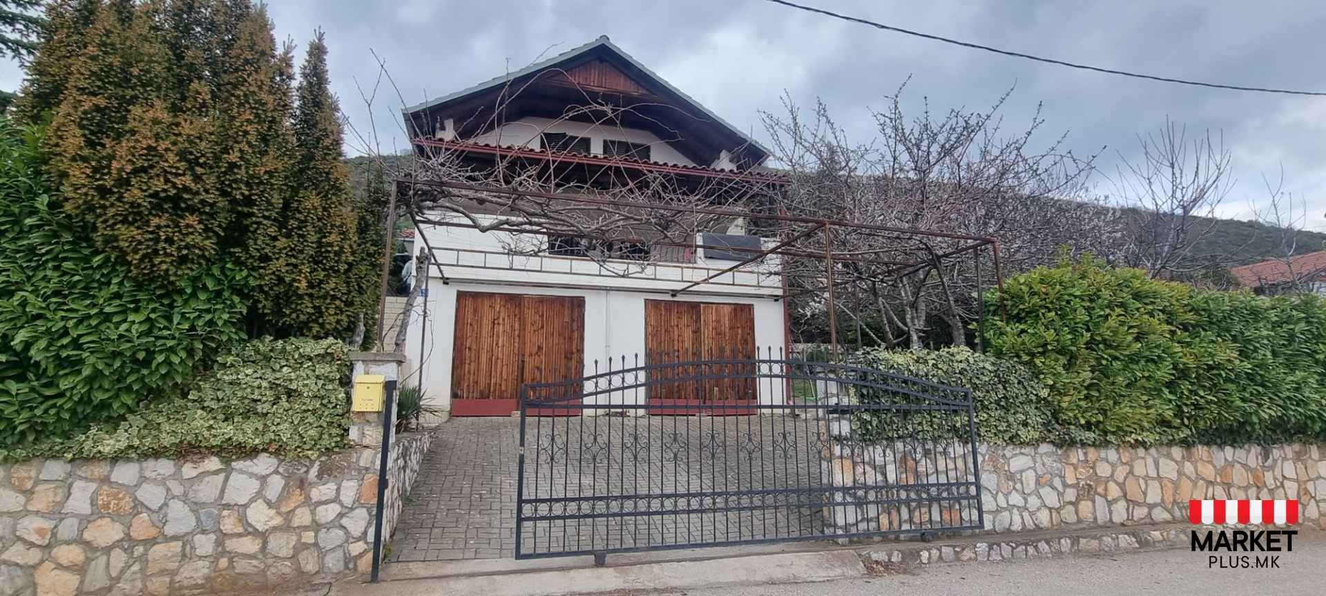 СЕ ПРОДАВА КУЌА ВО СОПИШТЕ | marketplus.mk